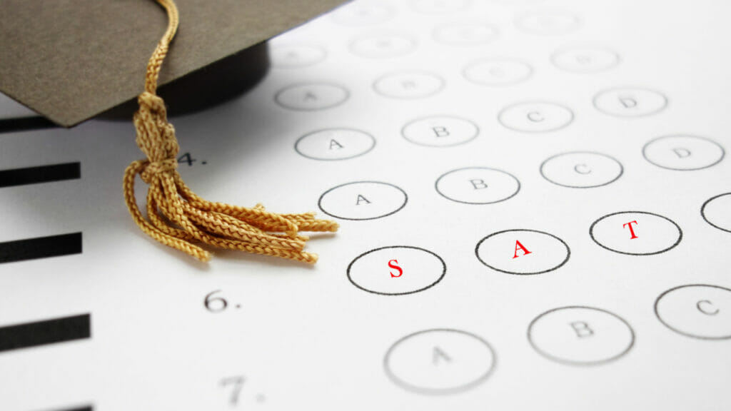 Harvard SAT Scores 2023: Guide On Application Requirements - Leap Scholar